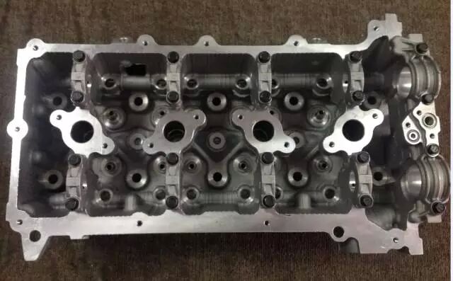 TOYOTA Hilux Auto Cylinder Heads With 1TR-FE Engine , Aluminium Material