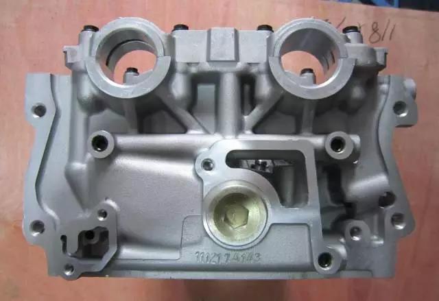 TOYOTA 2TR-FE EGR Diesel Engine Cylinder Head 8 Bolt Manifold Design