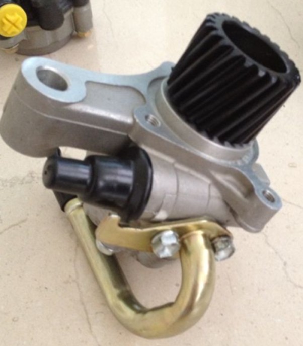 Iron Material MK383006 Power Steering Pump For Mitsubishi Canter 4D34T