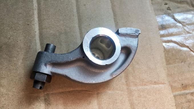 Mazda FE-8V Engine Rocker Arm F803-12-150 F803-12-130 Casting Iron Material