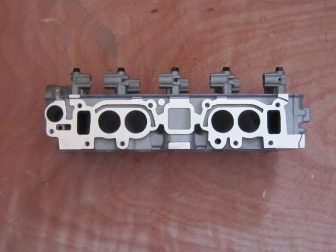 MD192299 MD099389 22100-32680 Mitsubishi Cylinder Head
