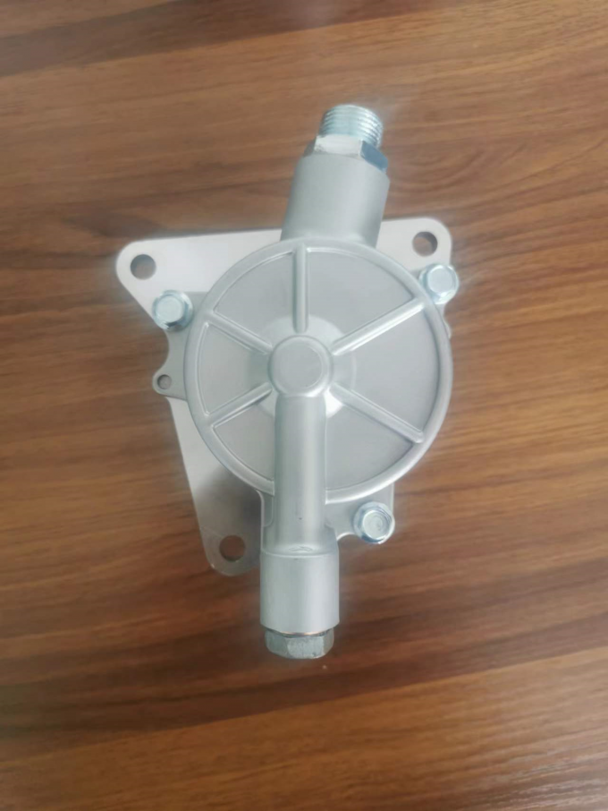 4M50 Automobile Engine Parts Vacuum Pump For Mitsubishi Fuso Canter