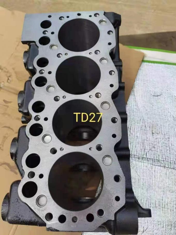 8V / 4 CYL Iron Diesel Engine Cylinder Block For NISSAN TD27