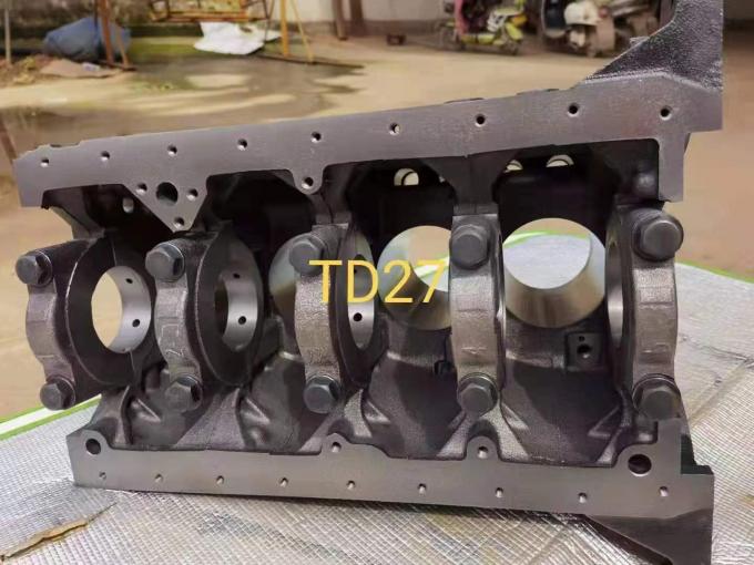 8V / 4 CYL Iron Diesel Engine Cylinder Block For NISSAN TD27